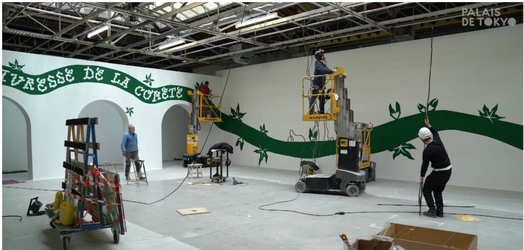 Palais de Tokyo - Montage de la scénographie et accrochage des ...